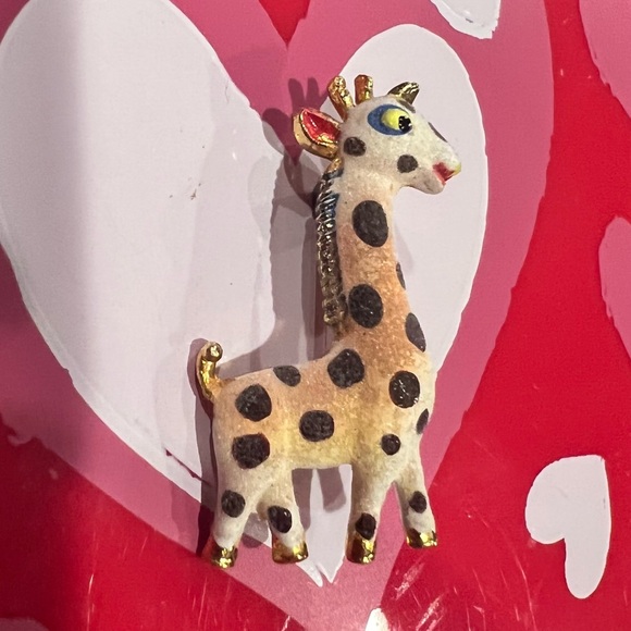 Jewelry | Vintage Sugar Bead Giraffe Pin Made In Korea | Poshmark